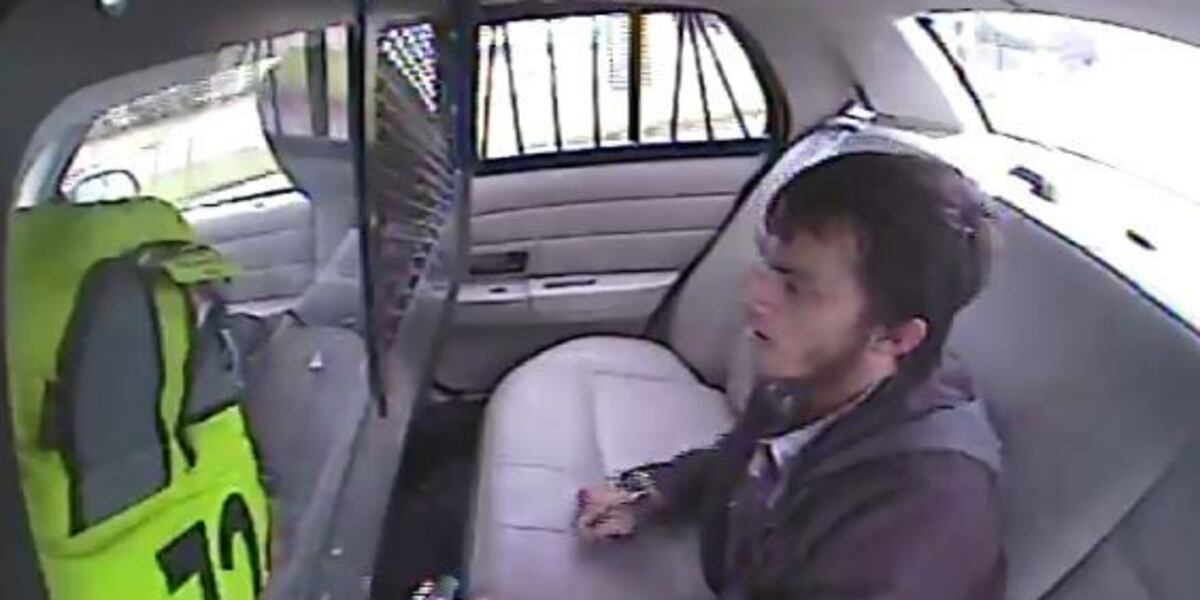 RAW EXCLUSIVE VIDEO: Suspect inside JPD cruiser involved in crash RAW EXCLUSIVE VIDEO: Suspect inside JPD cruiser involved in crash